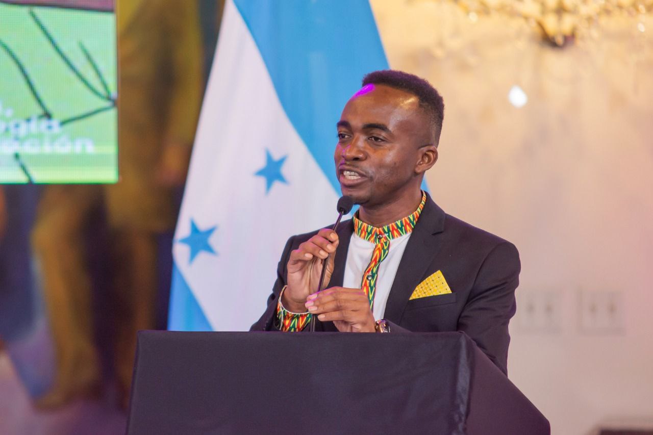 Discurso del Ministro Dr. Luther Castillo Harry en la premiación del ...